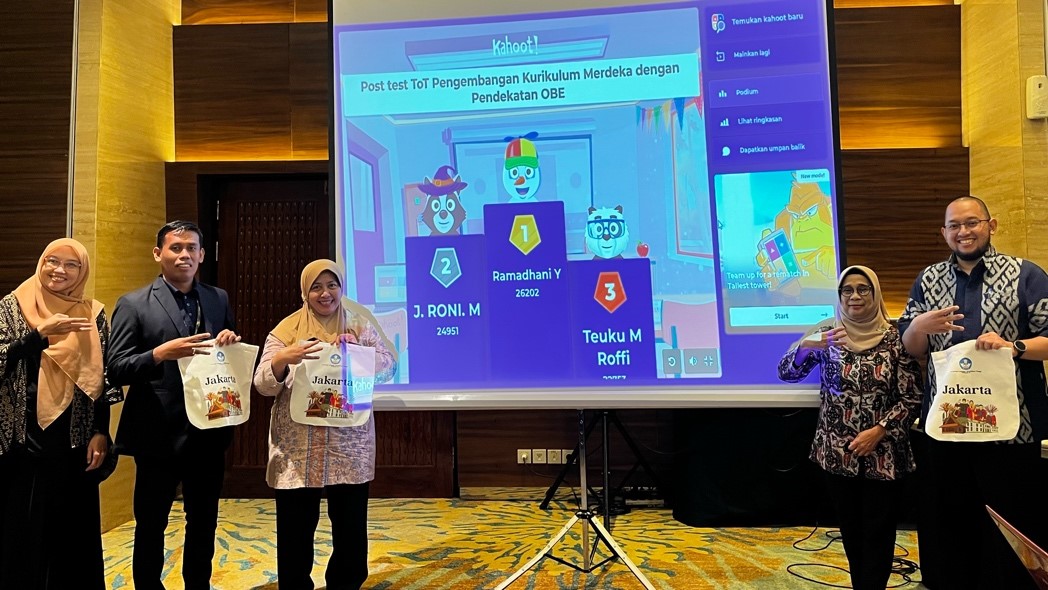 Kegiatan ToT Pengembangan Kurikulum Merdeka Pendidikan Tinggi dengan Pendekatan Outcome Based ...